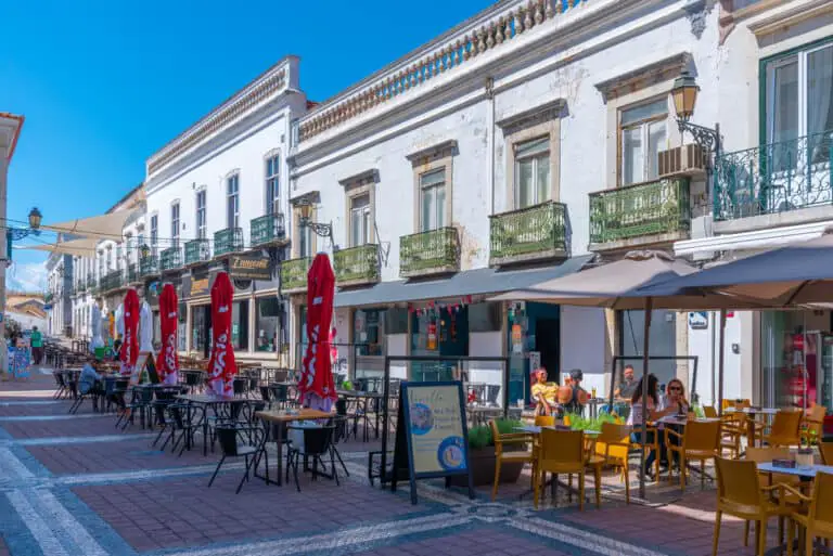 How to plan a day trip to Faro + Itinerary - Amused by Algarve